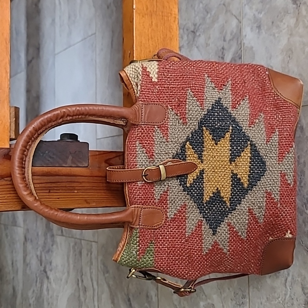 Beautiful Jute & Leather Purse - Gem